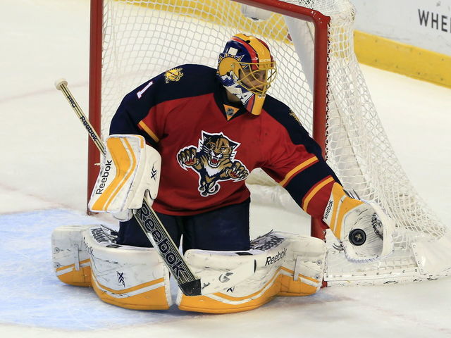 Panthers' Luongo pulled as struggles against Kings continue…