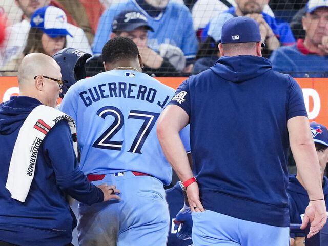 Guerrero exits after HBP on elbow, Cease leaves with hamstr…