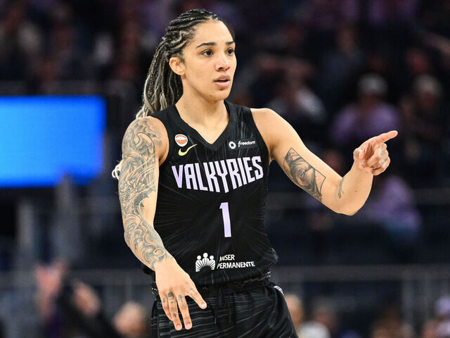 Williams leads Valkyries to rout of Sun | theScore