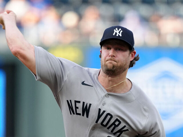 Cole fans 10 as Yankees beat Royals for 14th straight time