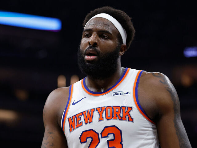 Report: Knicks' Robinson suffers broken finger ahead of Fin…