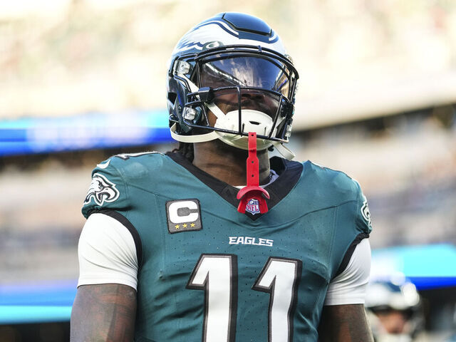 Eagles trade Brown to Patriots for 2028 1st-round pick | th…