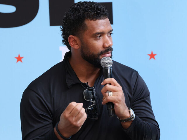 Report: Wilson taking CBS analyst job over backup QB offer