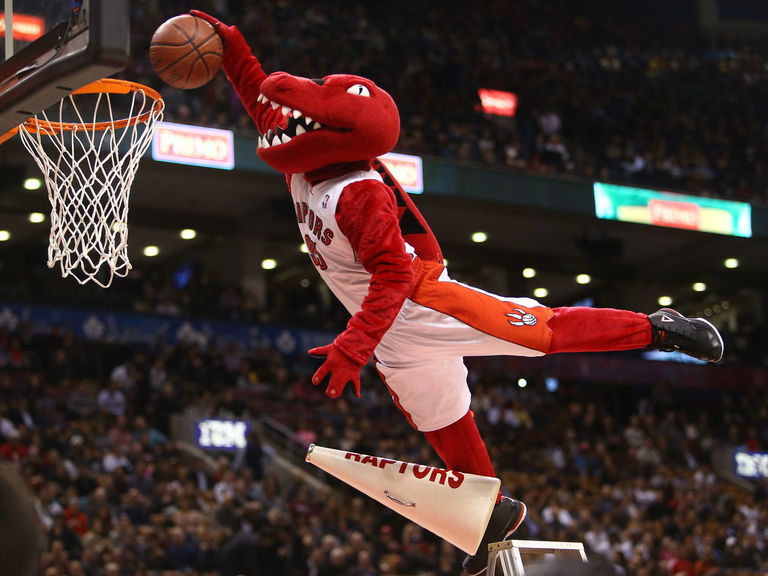 Dr. J says mascots are to blame for Slam Dunk Contest's decline ...