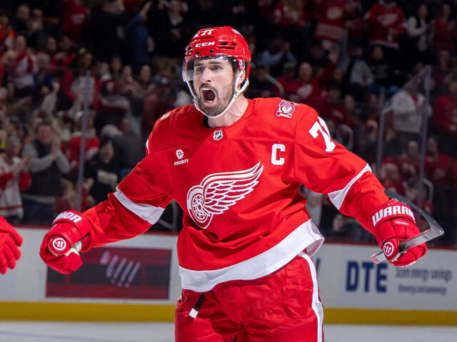 Report: Larkin submits 3-team trade list of Panthers, Wild,…