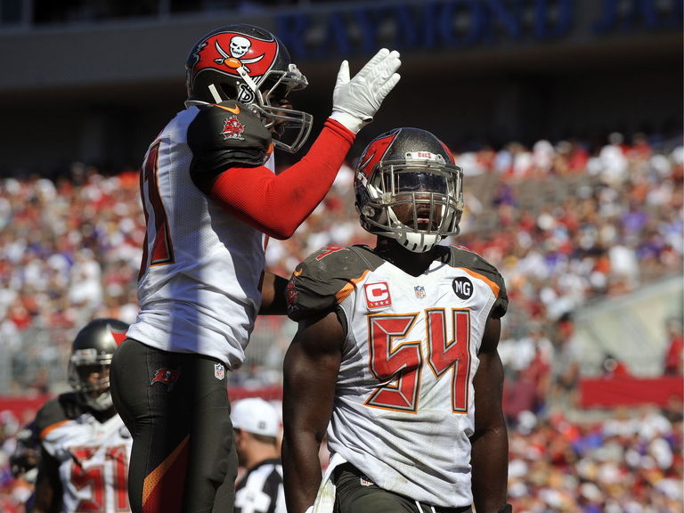 Buccaneers' Lavonte David returns to practice | theScore.com