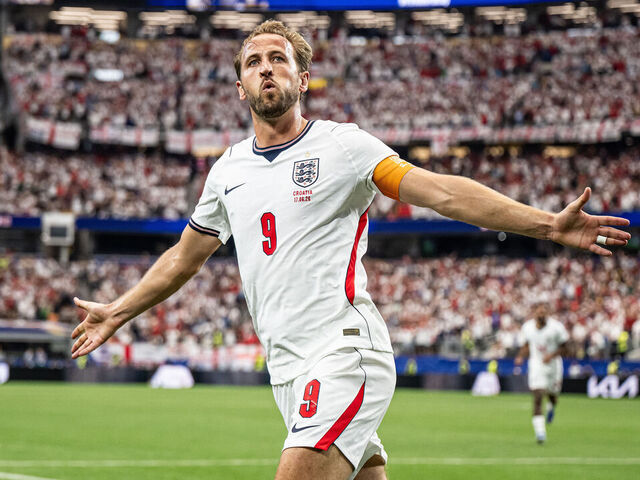 Kane, England go 'full gas' to overpower Croatia in World C…