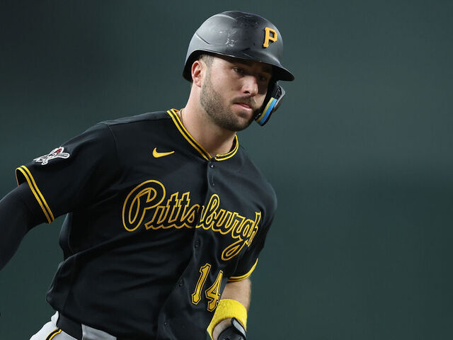 Braves acquire catcher Bart from Pirates for pitcher Stratt…