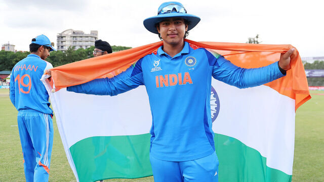 Batting star Sooryavanshi receives 1st India jersey | theSc…