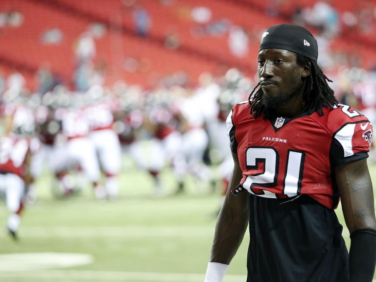 Report: Falcons' Trufant needs season-ending surgery | theScore.com