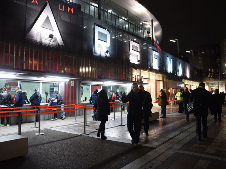 PHOTO: Arsenal fan buys commemorative stone to profess Taylor Swift ...