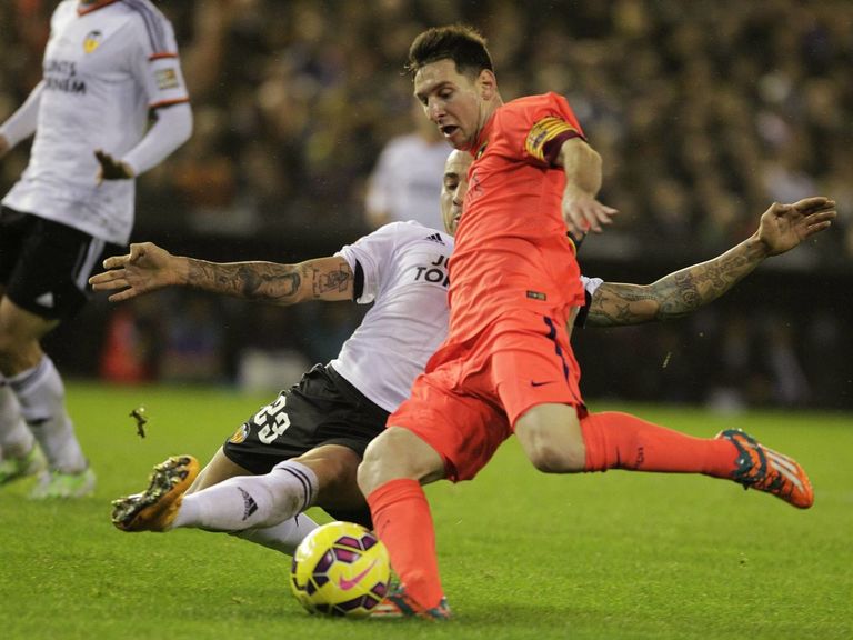 Lionel Messi's time-wasting yellow card rescinded | theScore.com