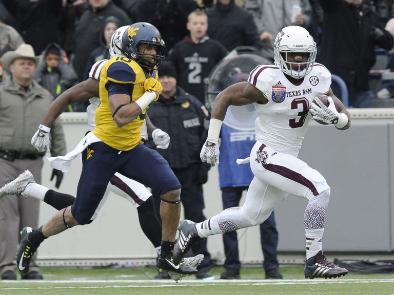 VIDEO: Texas A&M's Trey Williams goes beast mode on TD run | theScore.com