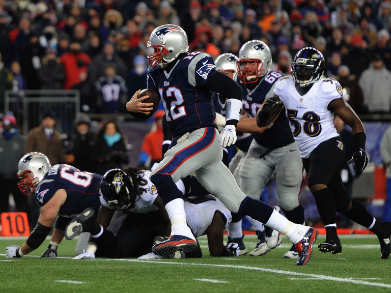 VIDEO: Tom Brady shows some wheels on 4-yard TD run | theScore.com