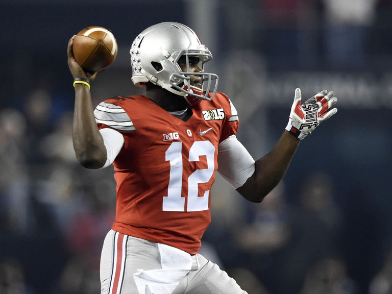VIDEO: Cardale Jones picked off on fluky bounce | theScore.com