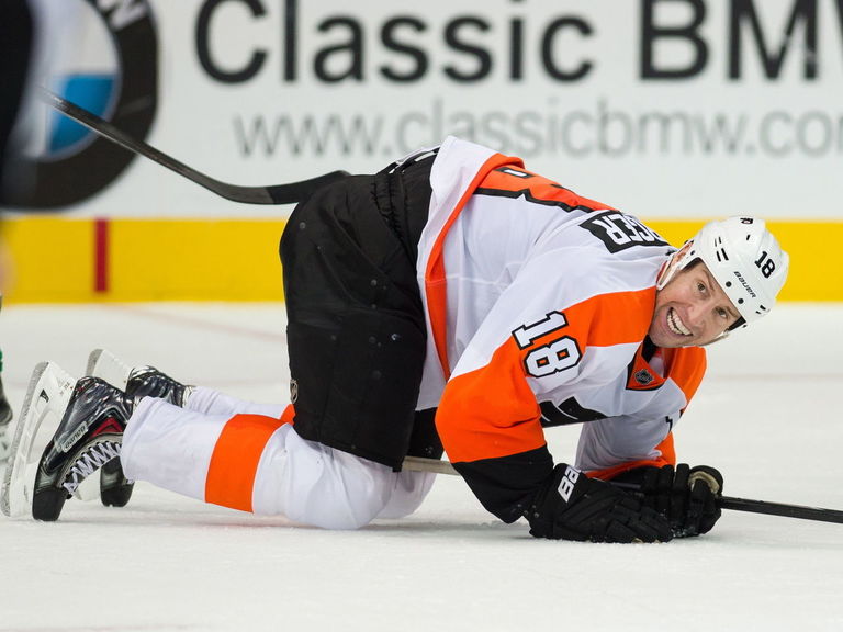 Flyers' Umberger leaves game vs. Hurricanes after collision with ...